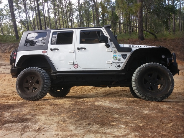 Anyone have 17" wheels with 35" tires? | Jeep Wrangler Forum